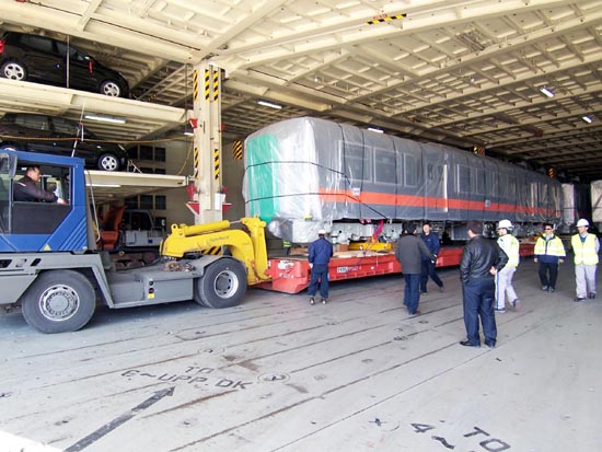 글로비스, 전동차량 PCTC로 최초 운송